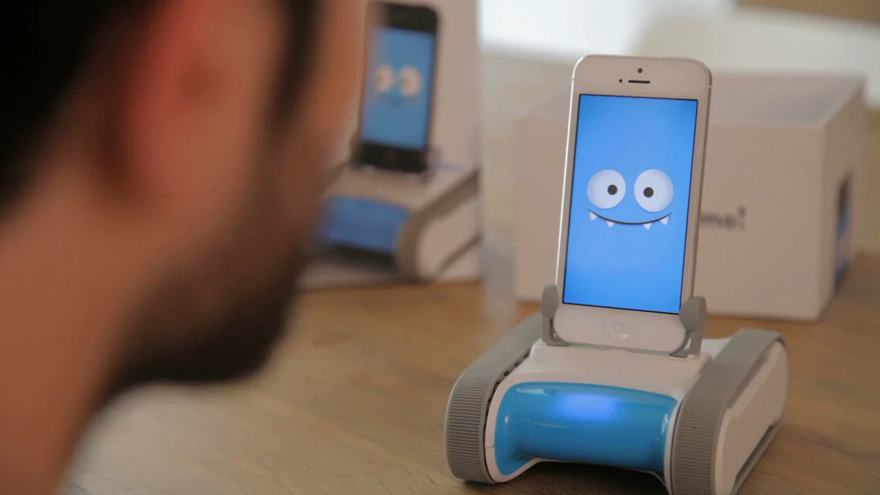 Romo – The Smartphone Robot, What Can Romo Robot Do? | Science online